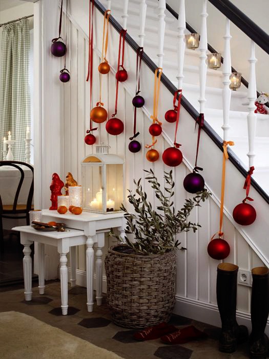 20 Great Ways To Decorate Your Home With Christmas Ornaments 20 Great Ways To Decorate Your Home With Christmas Ornaments